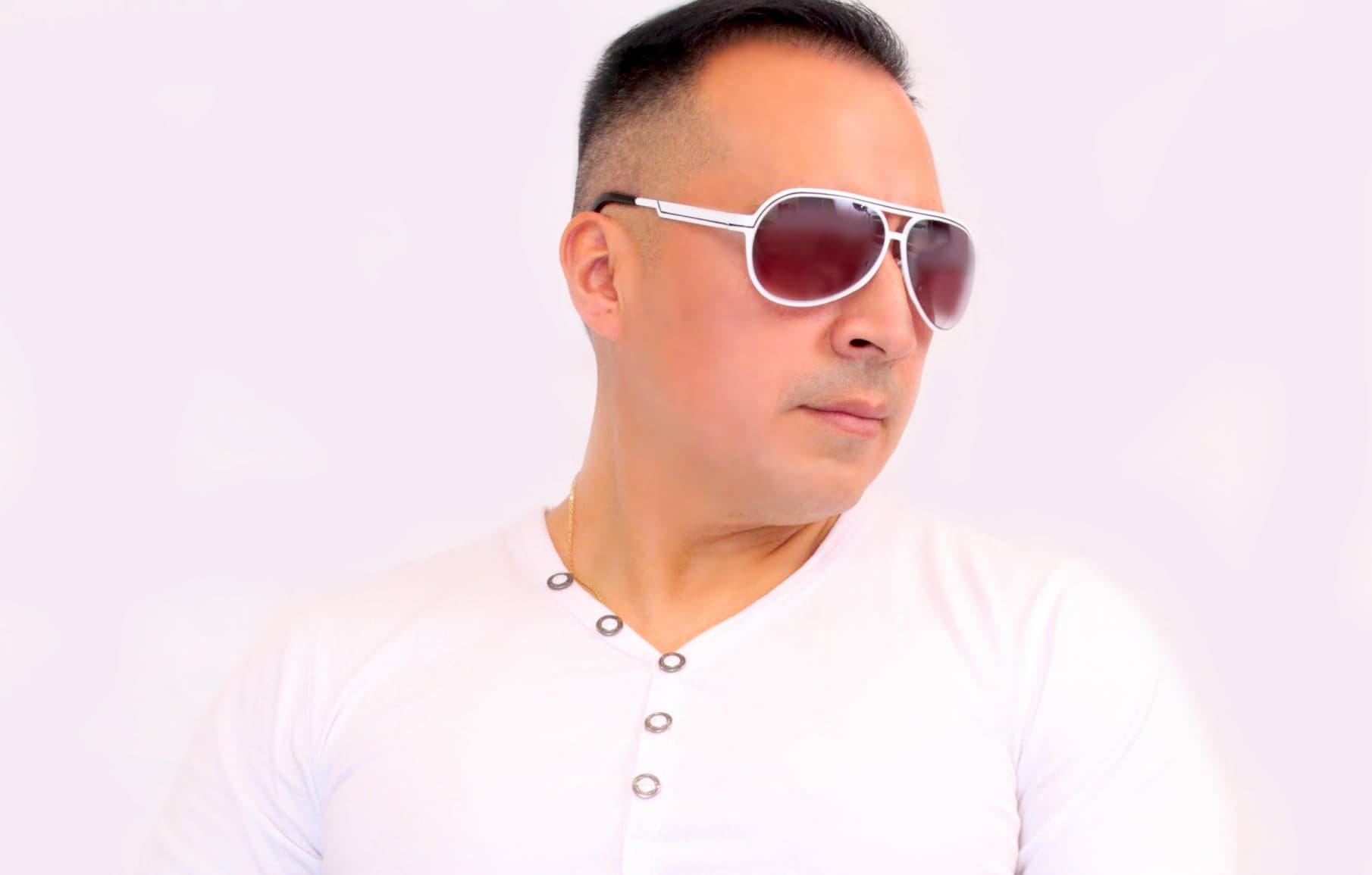 Carlos René con Juntos Vamos a Vencer trae un mensaje de esperanza